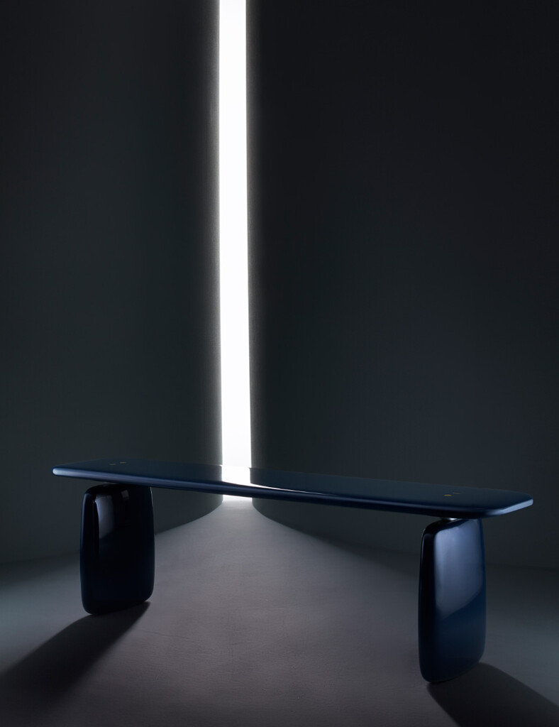 Sé Collections: Atlas Bench
